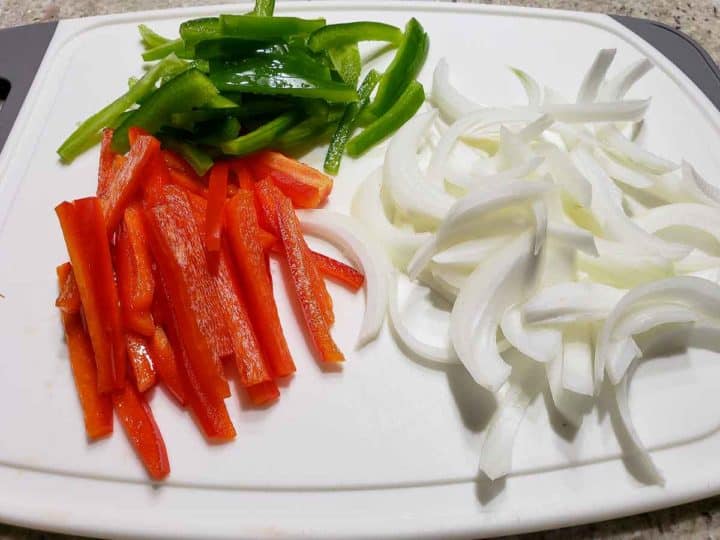 Easy Skillet Chicken Fajitas for Two ( 25 minutes) • Zona Cooks