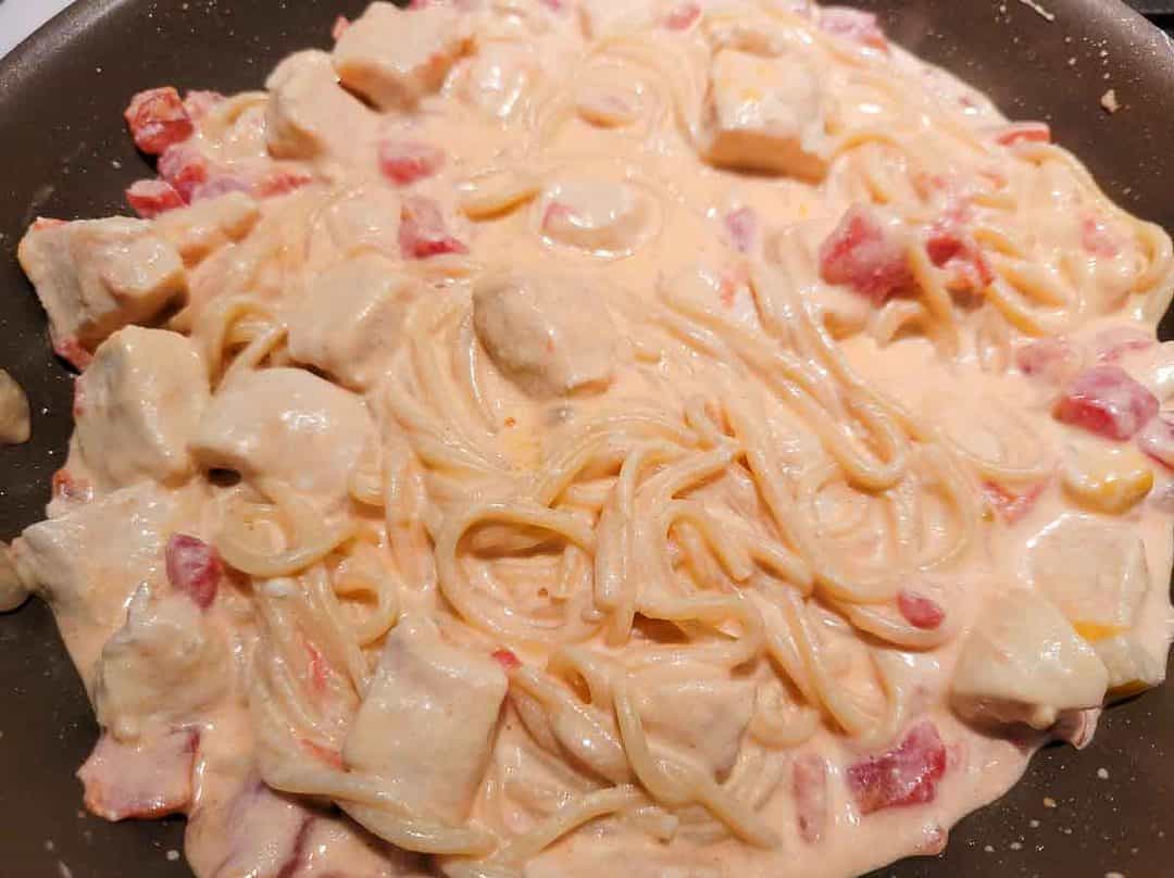 Easy Chicken Rotel Spaghetti (35 min) • Zona Cooks